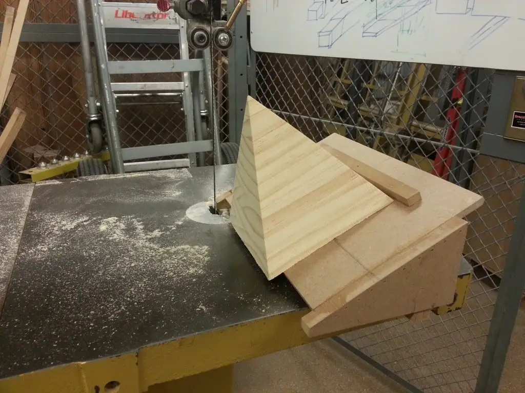 How To Make A Pyramid Out Of Wood Cut The Wood