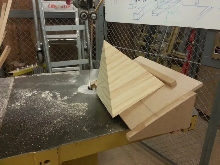 How To Make A Pyramid Out Of Wood | Cut The Wood